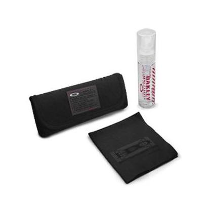 Oakley Lens Cleaning Kit | GolfOnline